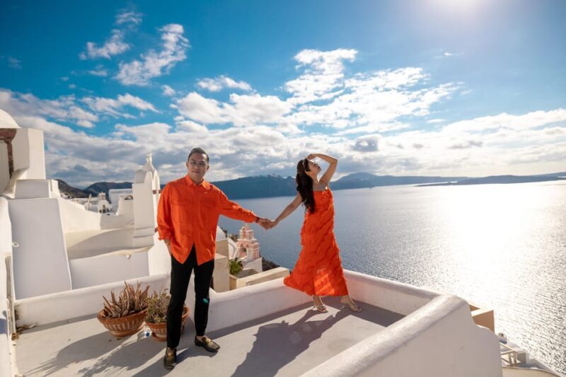 Oia: Couple photoshoot with 30 edited Photos - Authentic Experiences and Authentic Photos