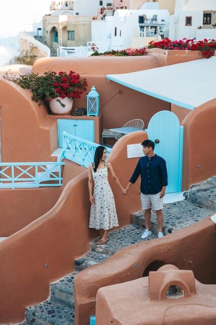 Oia: Couple photoshoot with 30 edited Photos - FAQ