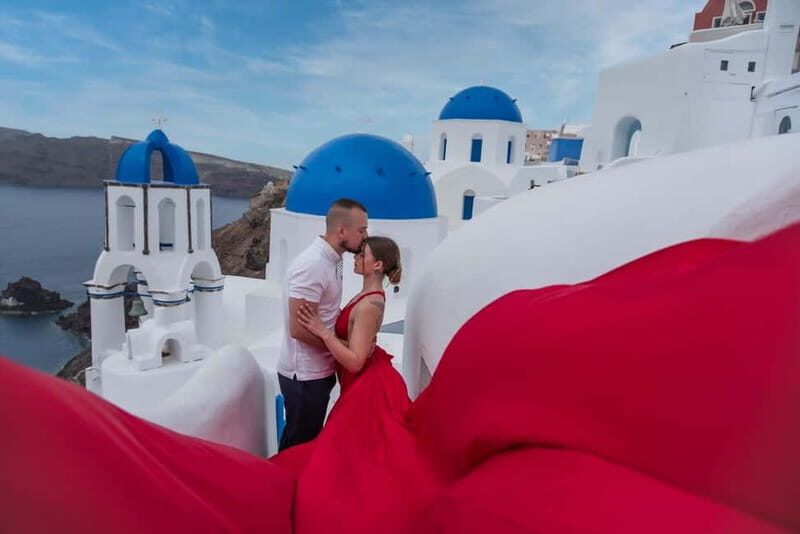 Oía: Santorini Professional Photoshoot with Edited Photos - The Sum Up  