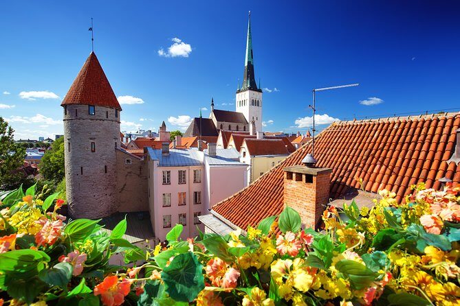 Old and Nowaday Tallinn Driving and Little Walking Private Tour - Exploring the Itinerary in Detail