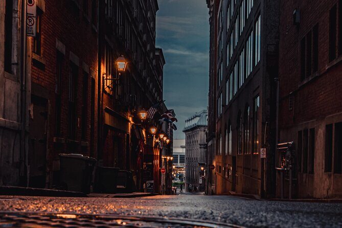 Old Montreal at Twilight Walking Tour Semi-Private - Who Will Love This Experience?