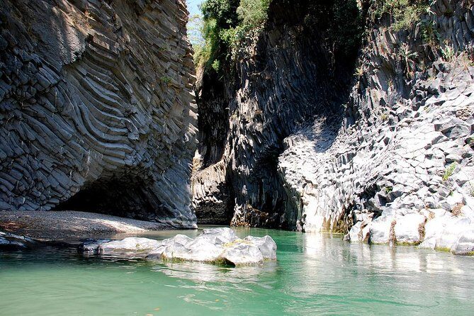 Old Sicily discovery and Etna wine tasting tour from Taormina - Exploring the Itinerary in Detail