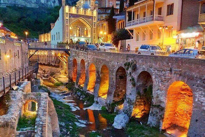 Old tbilisi walking tour & wine tasting - Why Travelers Love This Tour