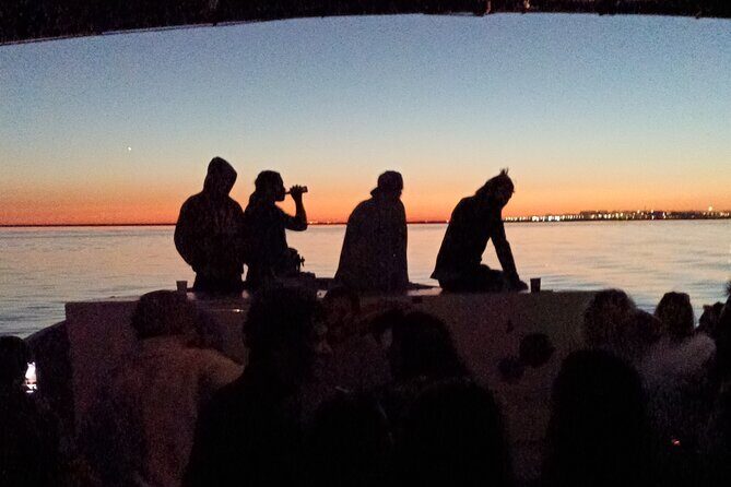 Olhão: Private Boat Tour, at Sunset with Oysters/Tapas and Drinks - A Feast of Flavors: Oysters, Tapas, and Portuguese Drinks