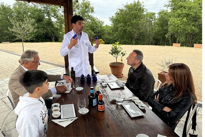 Olive Oil Tours and Tasting at Frantoio di Montalcino - Who Should Consider This Tour?