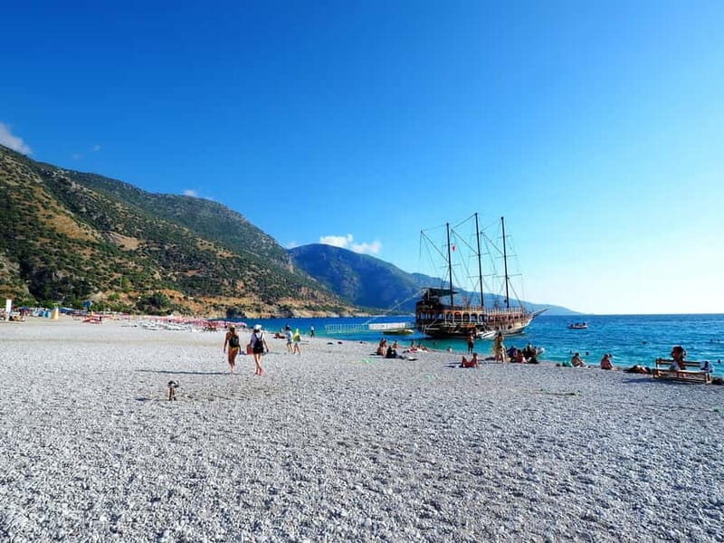 Oludeniz: Butterfly Valley, St. Nicholas Island incl. Lunch - Lunch on the Boat
