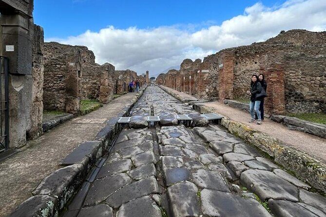 Once upon a time Pompeii 2 and a half hour tour - FAQ