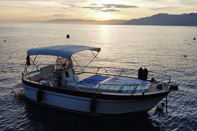 One Day Private Boat Tour in the Cinque Terre - Key Points