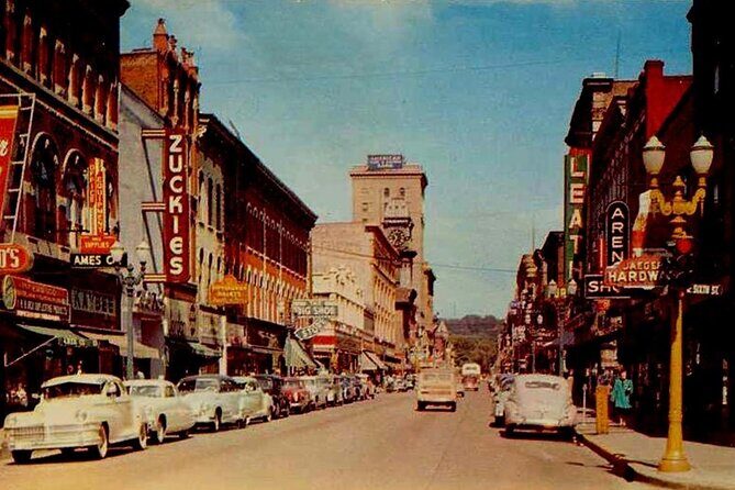 One Day Tour On Galena From Chicago - Grant Park: Chicago’s Iconic Green Space
