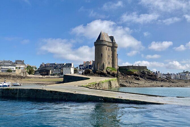 One hour boat trip with a local (Commented FR & EN) - Why a One-Hour Boat Trip in Saint-Malo Is Worth Your Time