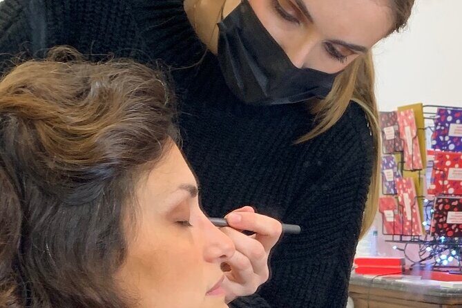 One-hour Private Makeup Class with a Pro Makeup Artist - Why This Tour Could Be a Great Fit