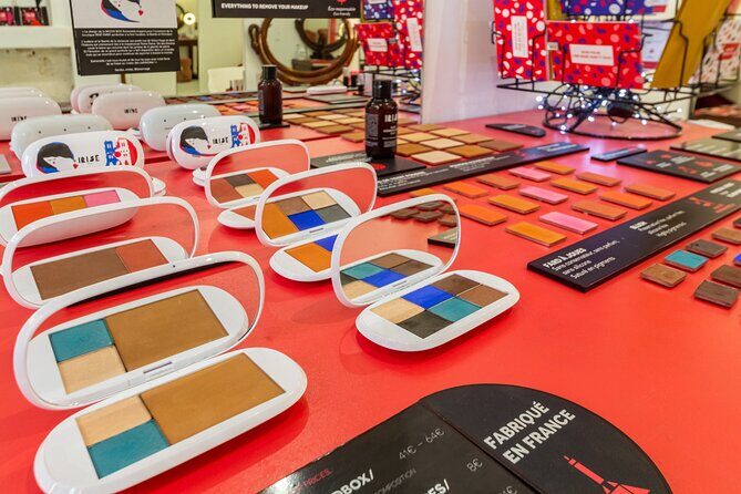 One-hour Private Makeup Class with a Pro Makeup Artist - FAQ