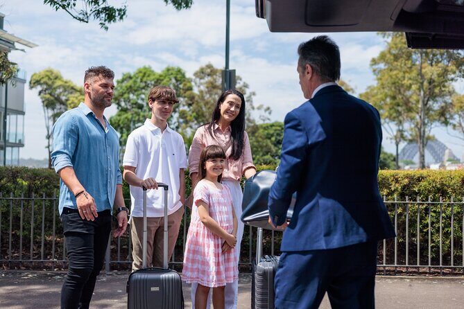 One Way Luxury Transfer to Gold Coast Theme Parks - The Details of the Transfer Experience