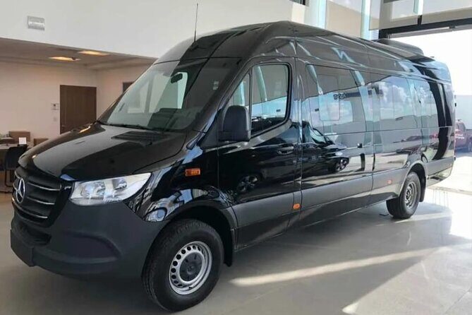 One way Private Transfer Cancun - Cancun International Airport - The Sum Up