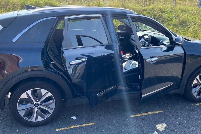 One Way Taxi Transfer from Heathrow Airport to Gatwick Airport - What the Experience Looks Like