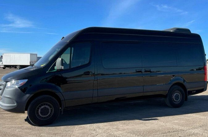 One - Way Transfer from Pier 66 to SeaTac international Airport - Who Should Consider This Service?