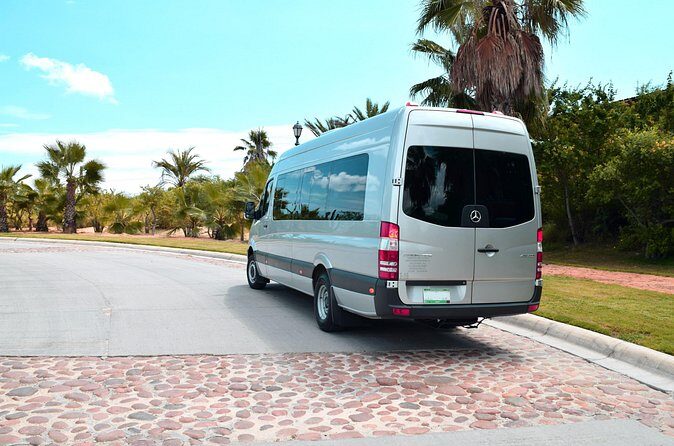 One Way Transportation from Los Cabos Airport to La Paz .8 pax - Authentic Insights from Reviews