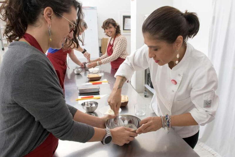 only in ITALIAN - International aperitif + cooking class in Italian - Introducing the Experience: An International Cooking Class with Aperitif in Milan