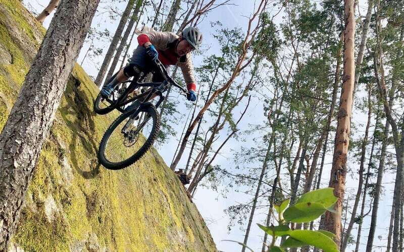 Ontario: Scenic Guided Bike Tour with Gear Included - Exploring the Day in Detail