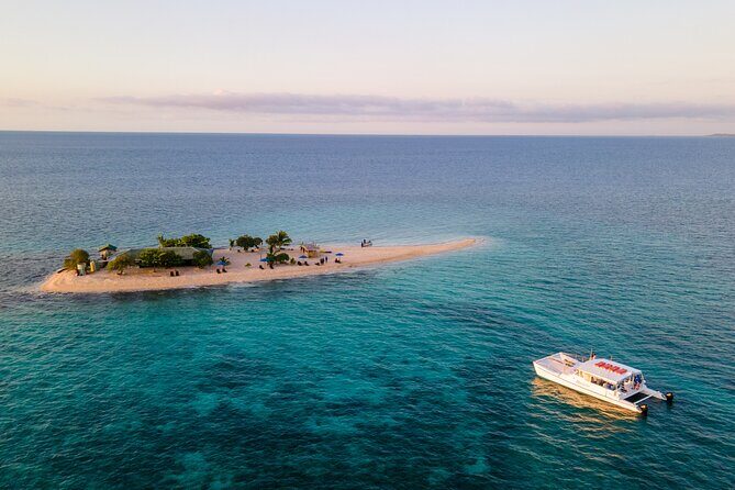 Oolala Cruises on Savala Island - Introduction