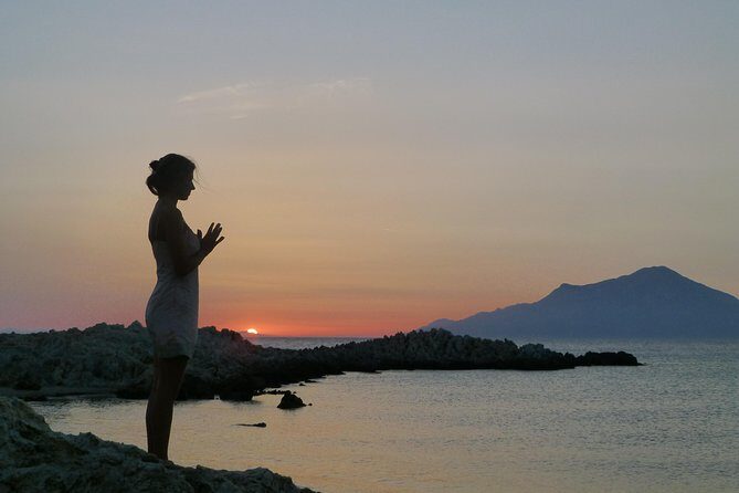 Open Mindfulness & Yoga Classes on the island on donation basis - Introduction