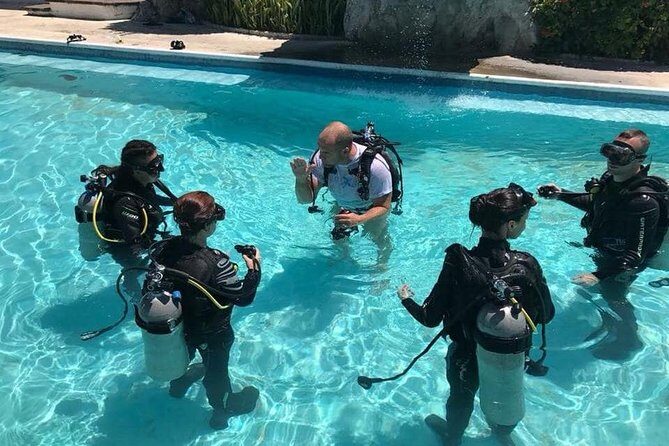 Open Water Diver course PADI in Cancun - Introduction to the Cancun Open Water Diver Course