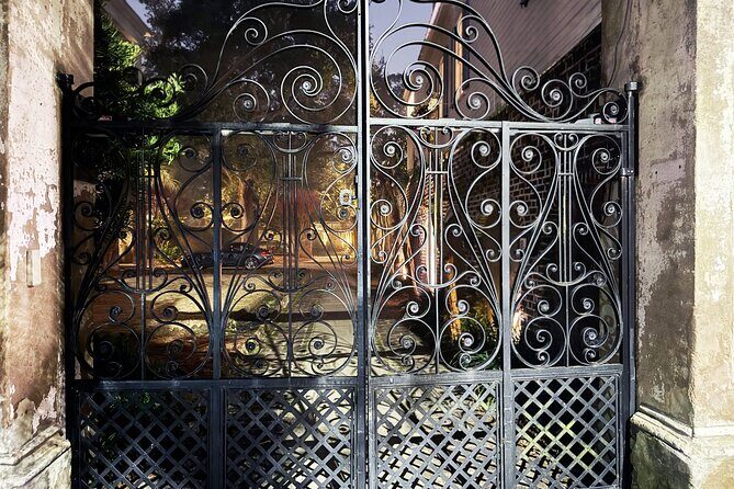 Original Driving Ghost Tour of Charleston - Why This Tour Works Well