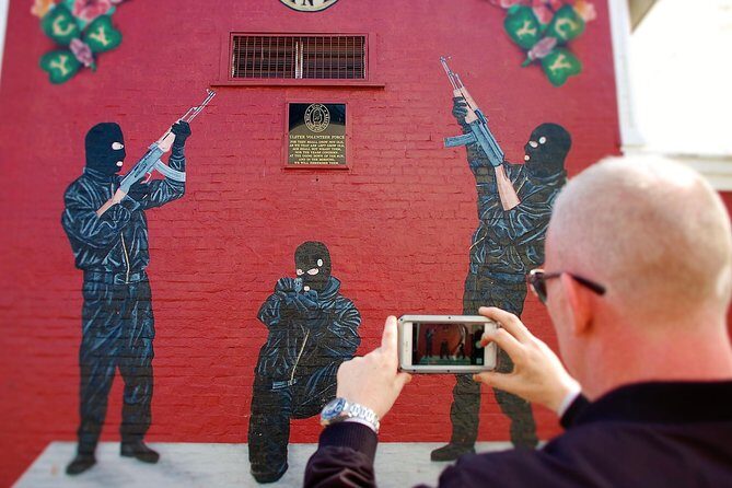 Original Private Belfast Troubles and Peace Cab/Taxi Tour 2 Hours - An In-Depth Look at the Belfast Troubles and Peace Tour