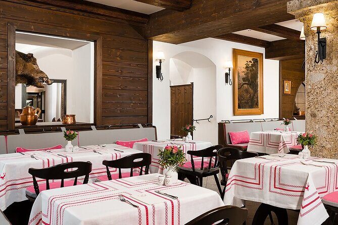 Original Sound of Music Tour Salzburg With Schnitzel and Noodle - FAQs