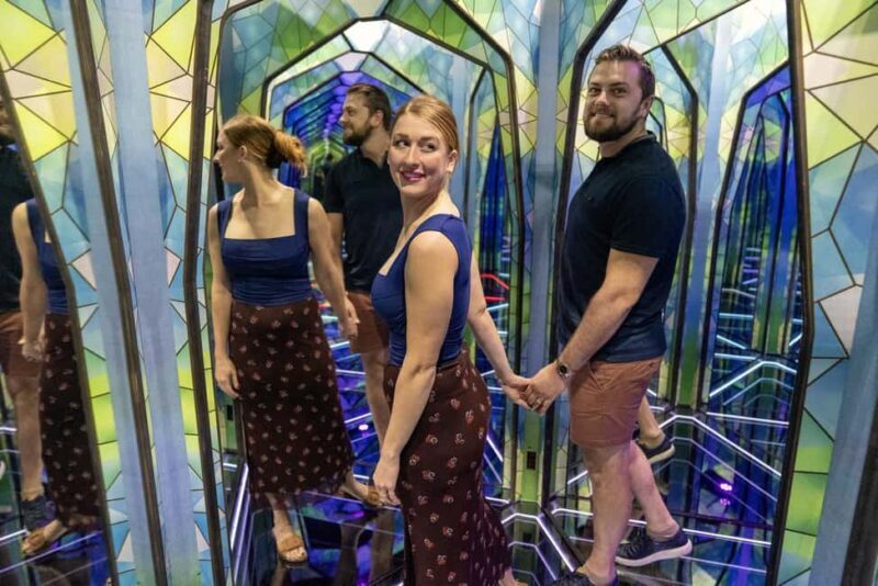 Orlando: Ripley's Mirror Maze Experience - Orlando: Ripleys Mirror Maze Experience