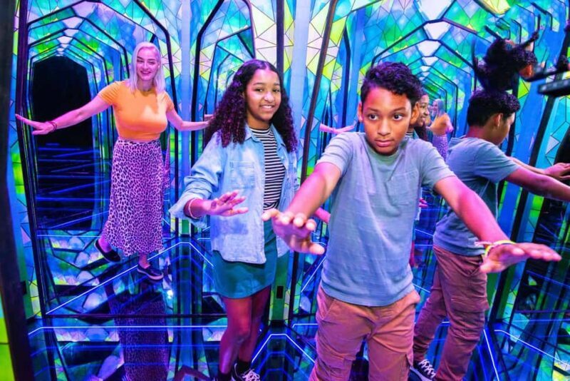 Orlando: Ripley's Mirror Maze Experience - Who Should Consider Visiting?