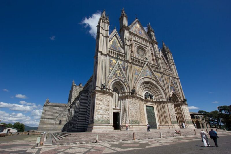 Orvieto: Old Town Guided Walking Tour - Breathtaking Views and Hidden Corners