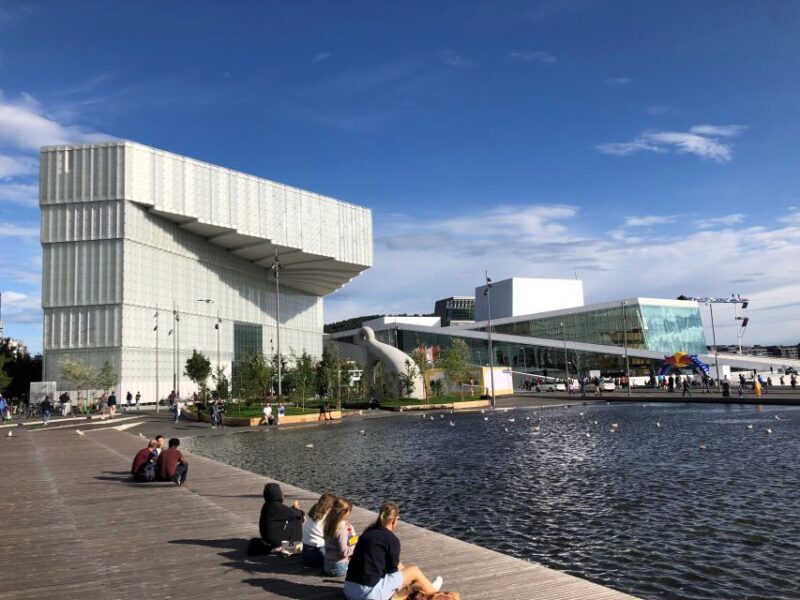 Oslo: Guided Oslo Highlights Tour by bus & Oslofjord cruise - FAQ