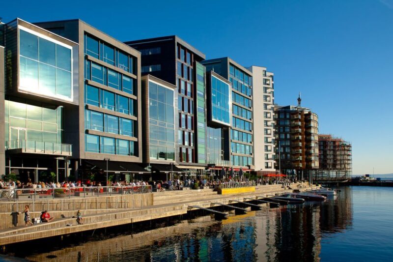 Oslo: Private City Center Highlights Guided Walking Tour - Key Points