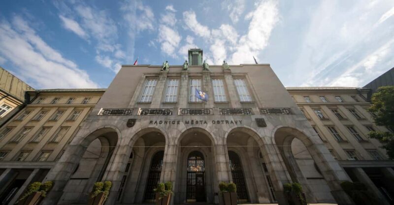 Ostrava: Entrance to the viewing tower of the new town hall - Accessibility and Practical Considerations