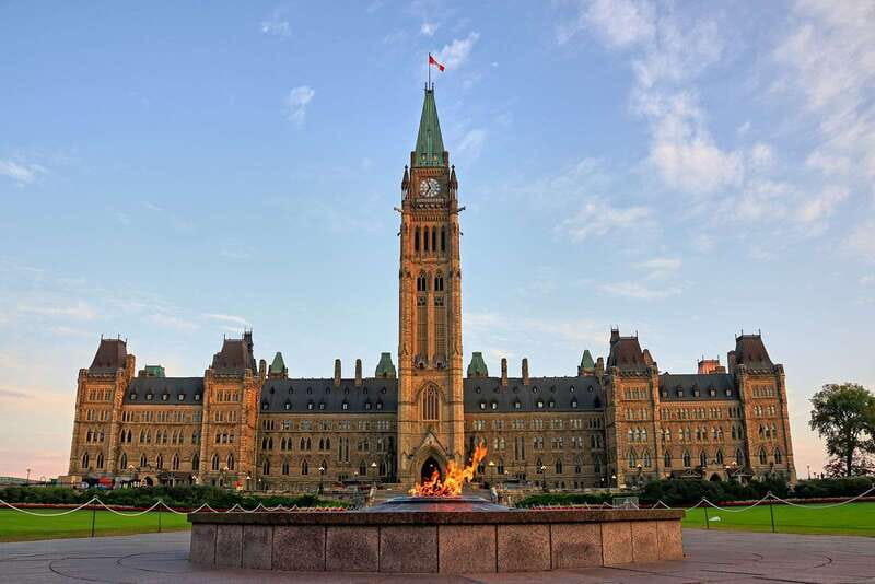 Ottawa: Hop-On Hop-Off Guided City Tour Pass - The Sum Up
