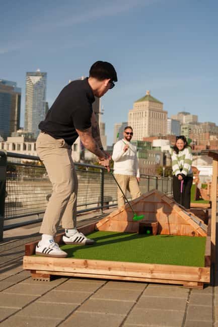 Outdoor mini golf in Montreal - An In-Depth Look at the Outdoor Mini Golf Experience