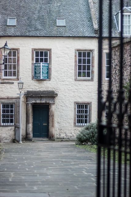 Outlander film locations and Jacobites in Edinburgh - What to Expect: A Well-Balanced Tour