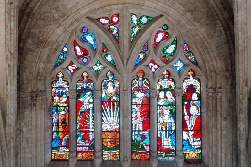 Oviedo: Guided tour in Oviedo and Cathedral with tickets - Exploring the Iconic Cathedral of San Salvador
