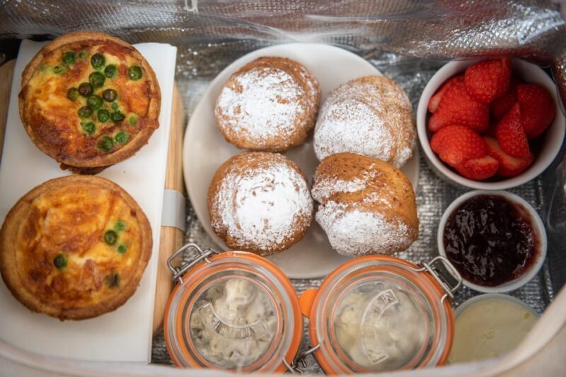 Oxford: Scenic Sightseeing Cruise with Gourmet Picnic - Oxford: Scenic Sightseeing Cruise with Gourmet Picnic – A Detailed Review