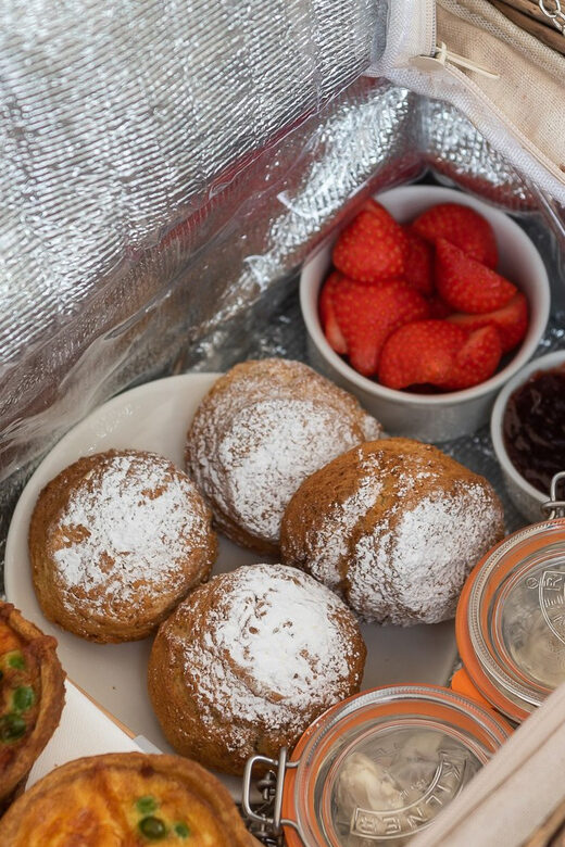 Oxford: Scenic Sightseeing Cruise with Gourmet Picnic - The Sum Up