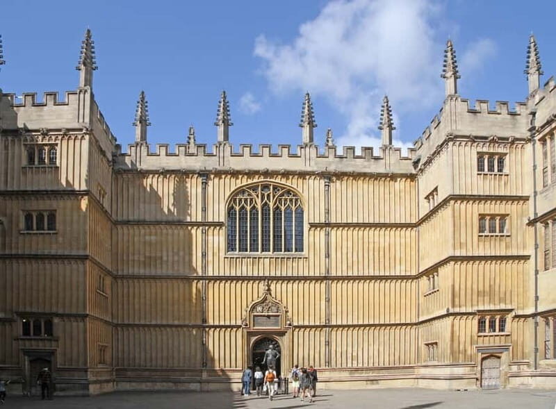 Oxford: Town & Gown Walking Tour - Who Is This Tour Best For?