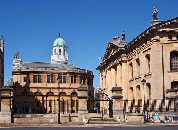 Oxford Walking Tour - Discover its University and Traditions - Key Points