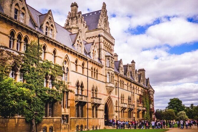 Oxford Walking Tour - Discover its University and Traditions - The Sum Up