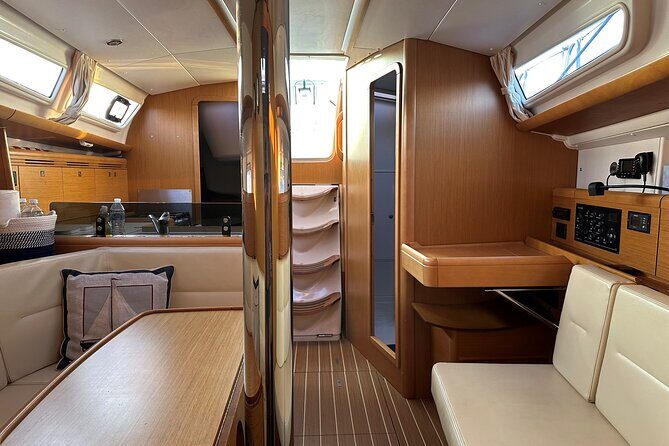 Oyster Bay Two Hour Sailing Experience - A Detailed Look at the Oyster Bay Two Hour Sailing Experience