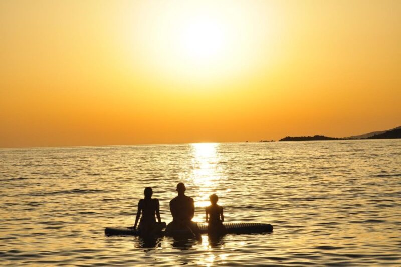 Paddle Board Rental: Glide on the Water with Ease - Exploring Santorini on a Paddleboard: What You Can Expect