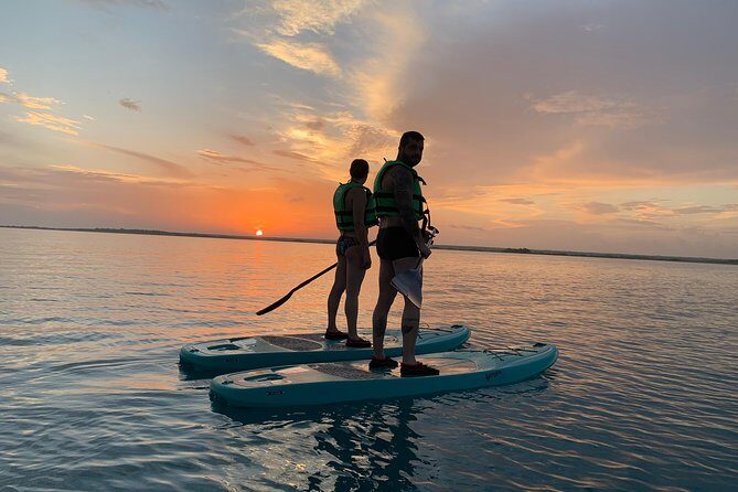 Paddleboarding and/or kayaking tour at sunrise in the lagoon of Bacalar - Key Points