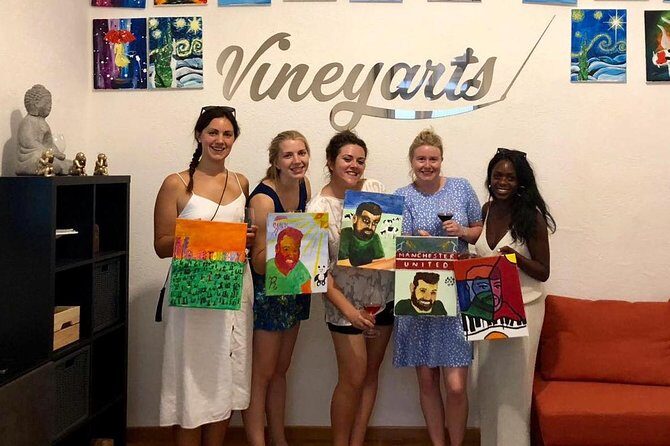 Paint n Sip in Rome: Unlimited Wine & Pizza in Piazza Navona - What You Can Expect from the Experience