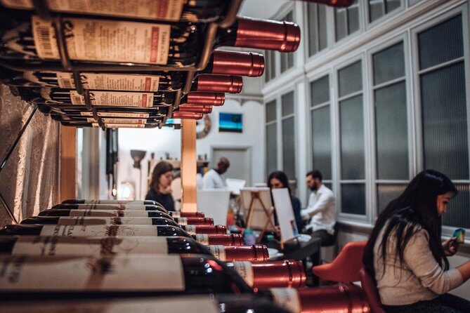 Paint & Sip in a 17th-Century Palazzo with Wine & Pizza - Key Points