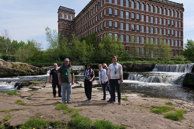 Paisley History Walking Tour with Personal Audio - Key Points